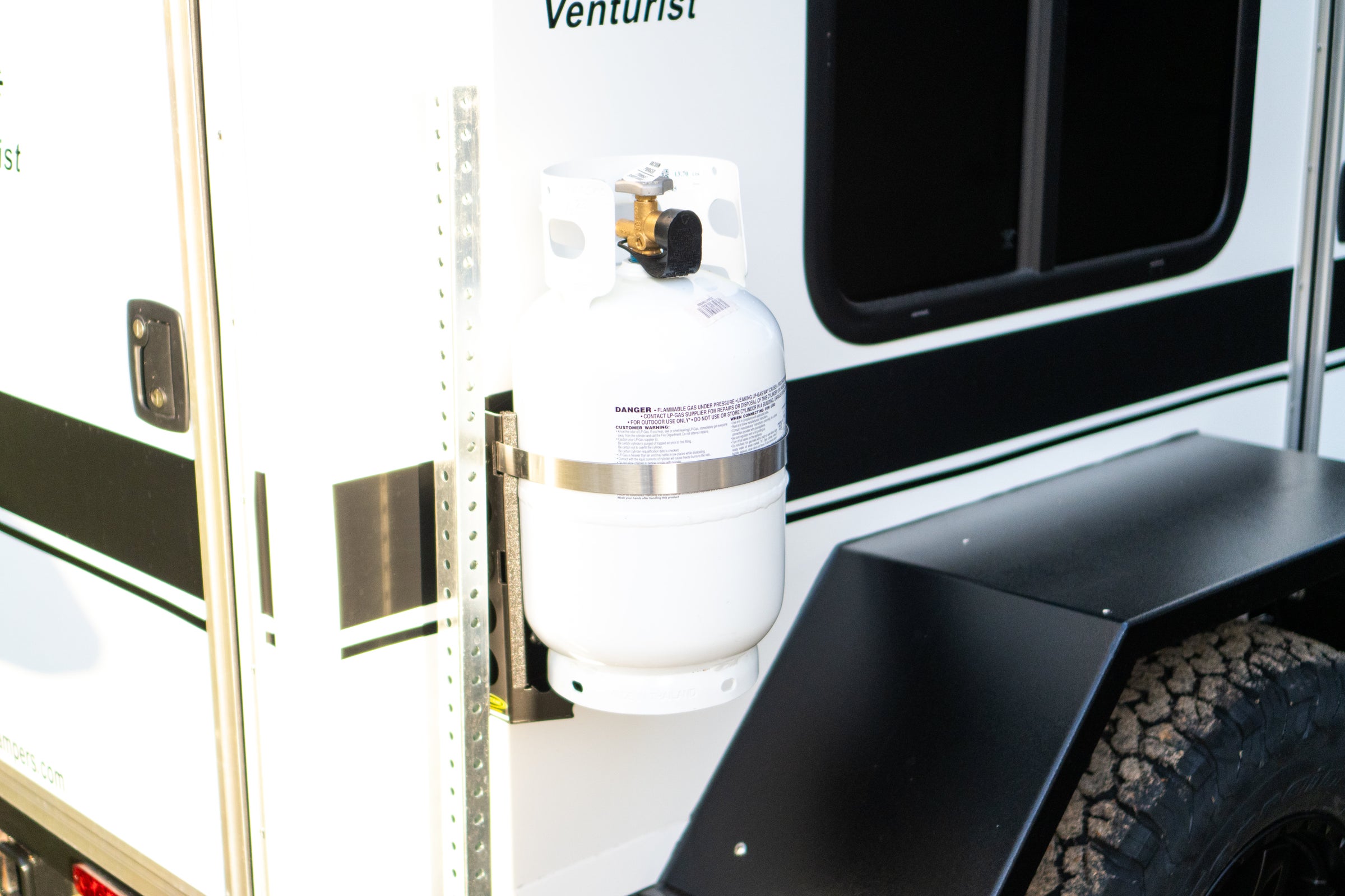 Propane tank mount | Runaway Campers